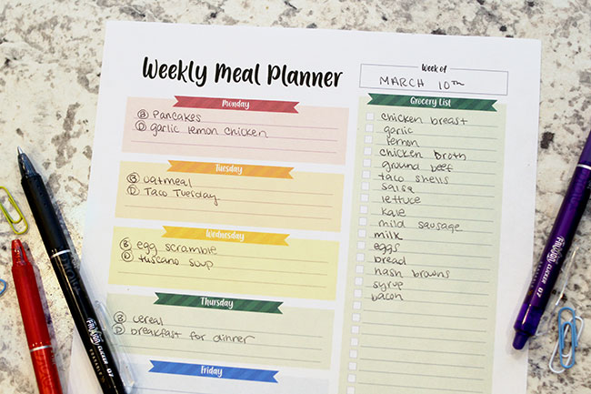 7 Must-Have Homeschool Organizational Tools (+ 2 FREE downloads!)